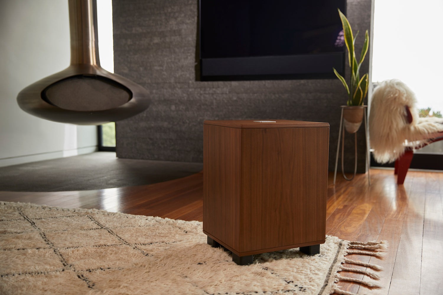 Pairing Classic 98 with Vintage Gear | REL Acoustics
